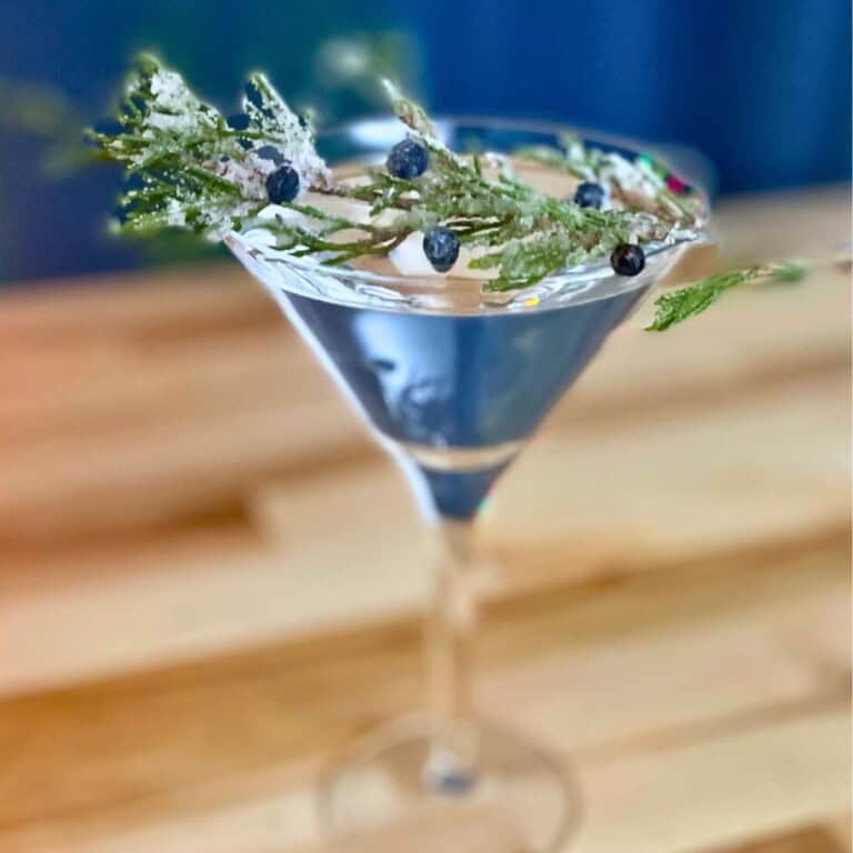 6 Jolly Delicious Holiday Cocktails | Mollie in Montana~*